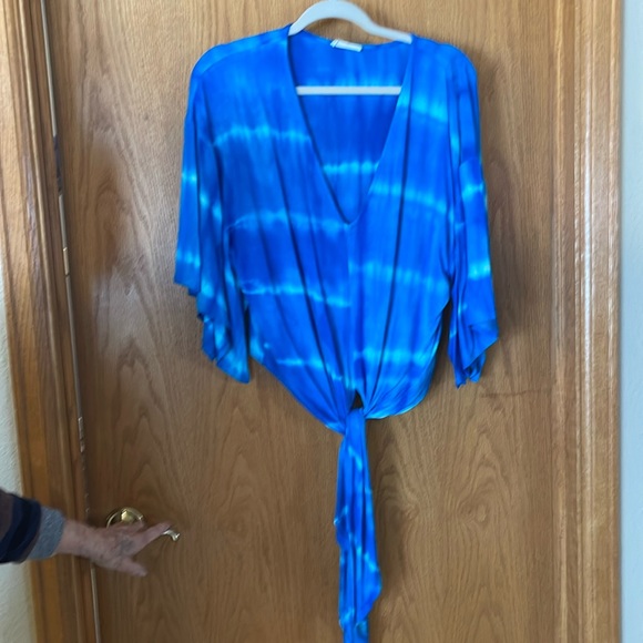 Hummingbird | Tops | Ocean Blue Top | Poshmark